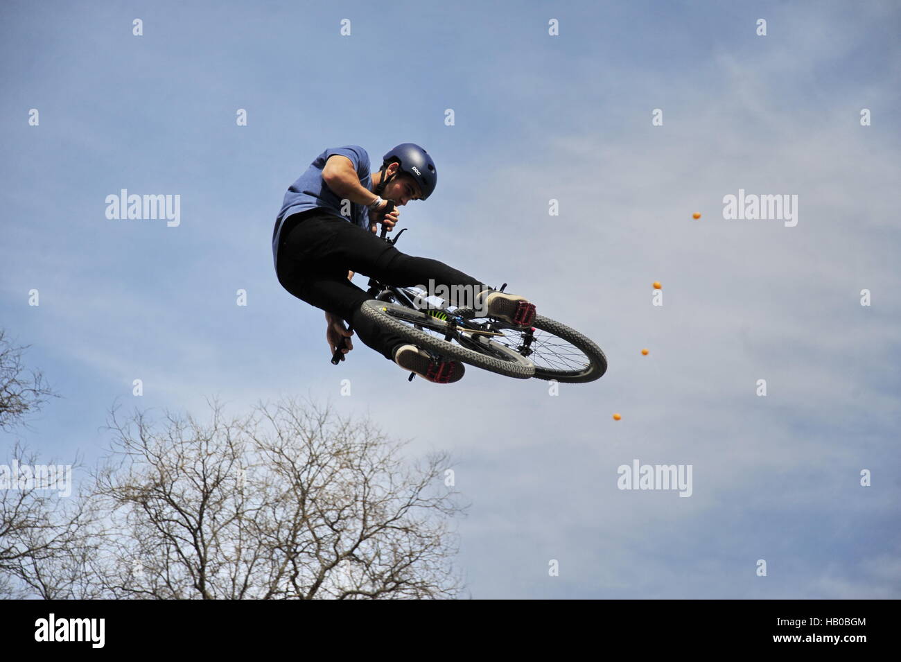 Extreme sport hi-res stock photography and images - Alamy