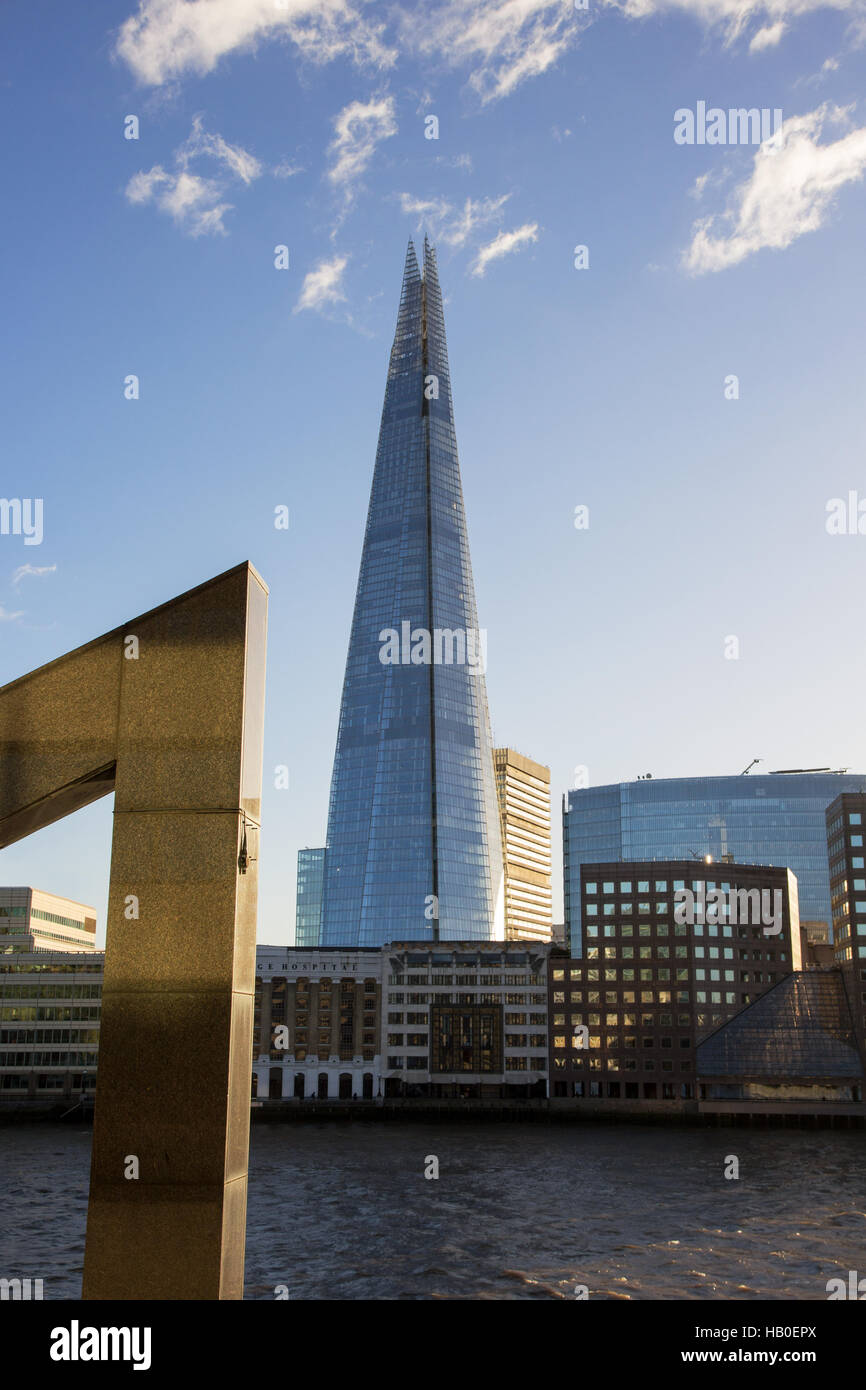 The shard office building hi-res stock photography and images - Alamy