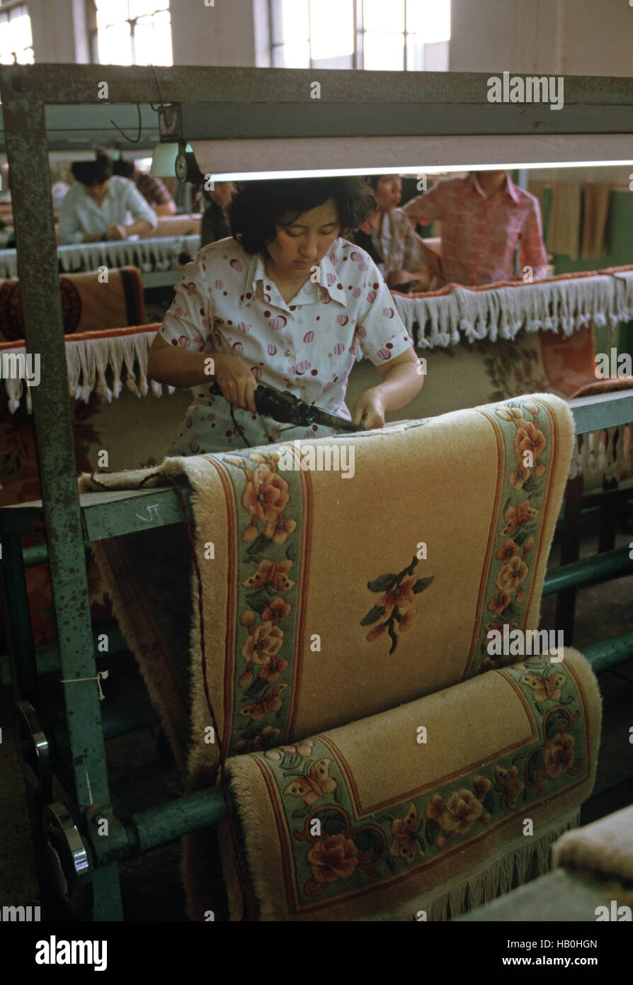 Shanghai Carpet Factory, Shanghai, China, 1980 Stock Photo - Alamy