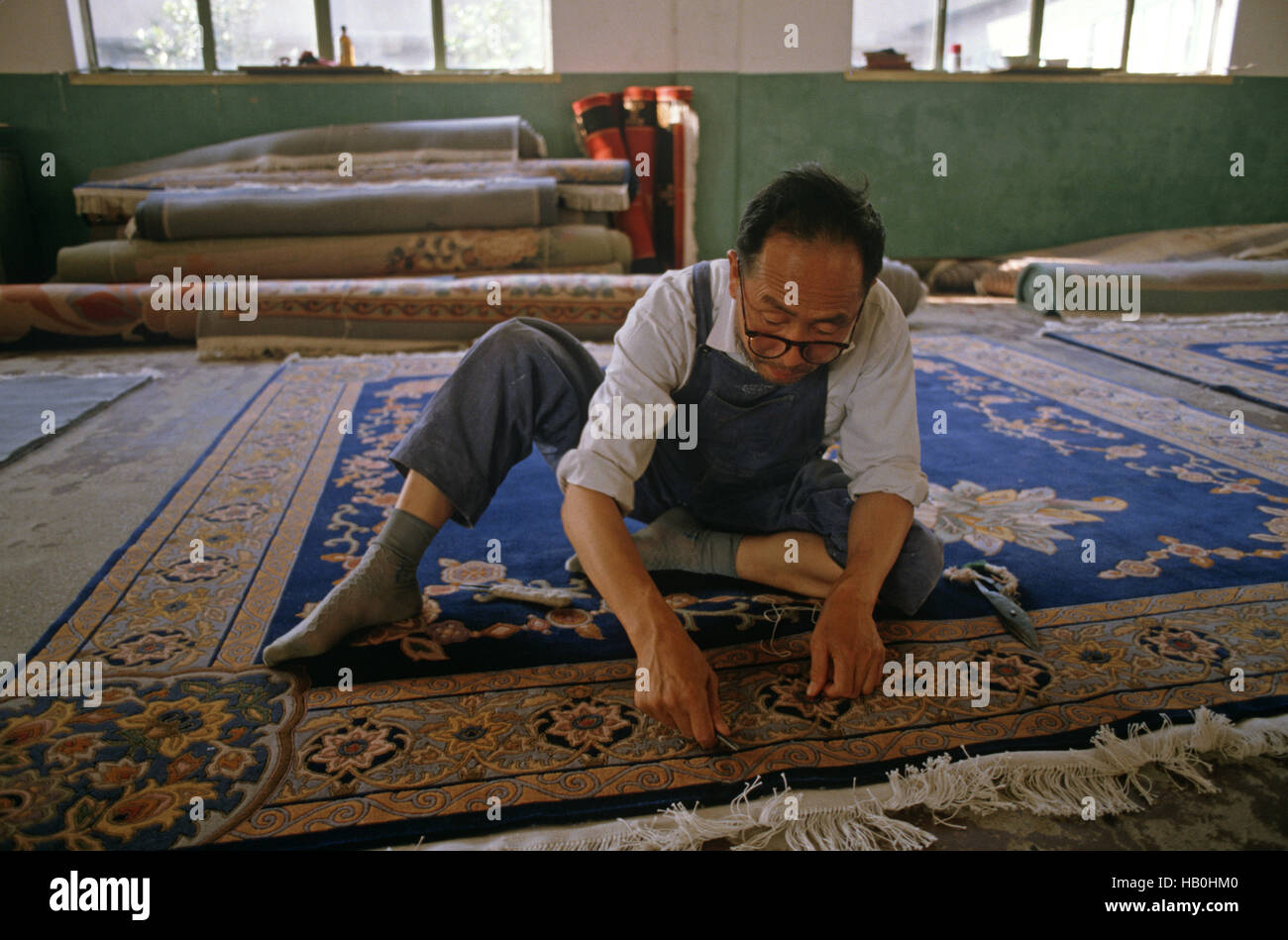 China factory 1980s hi-res stock photography and images - Alamy