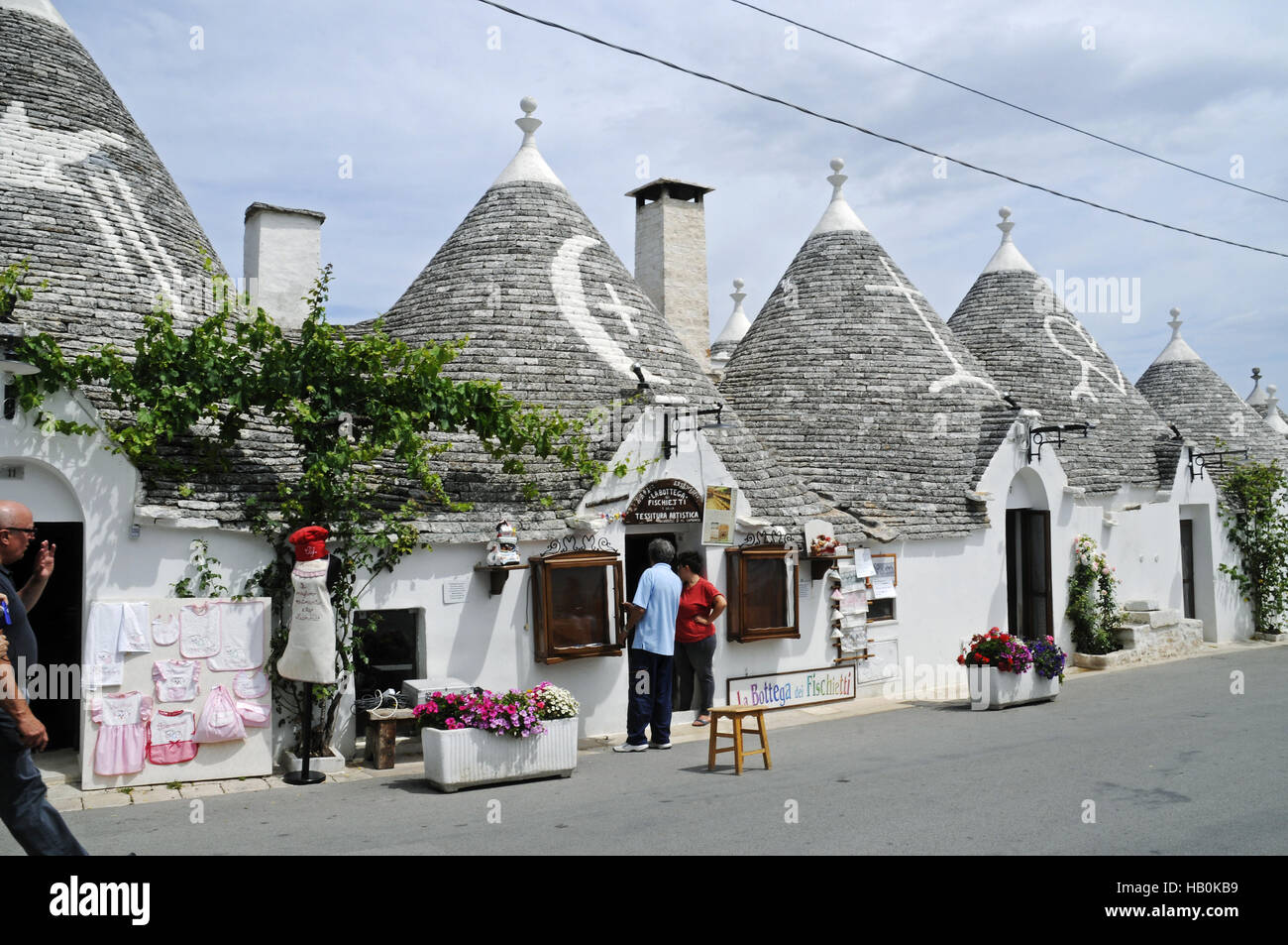 Italy apulia alberobello souvenir hi-res stock photography and images ...