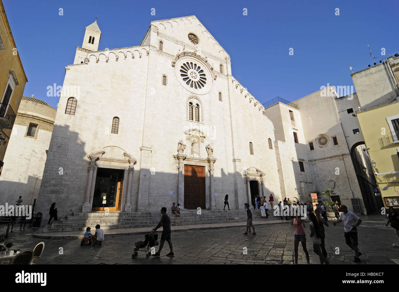 Bari cathedral hi-res stock photography and images - Alamy