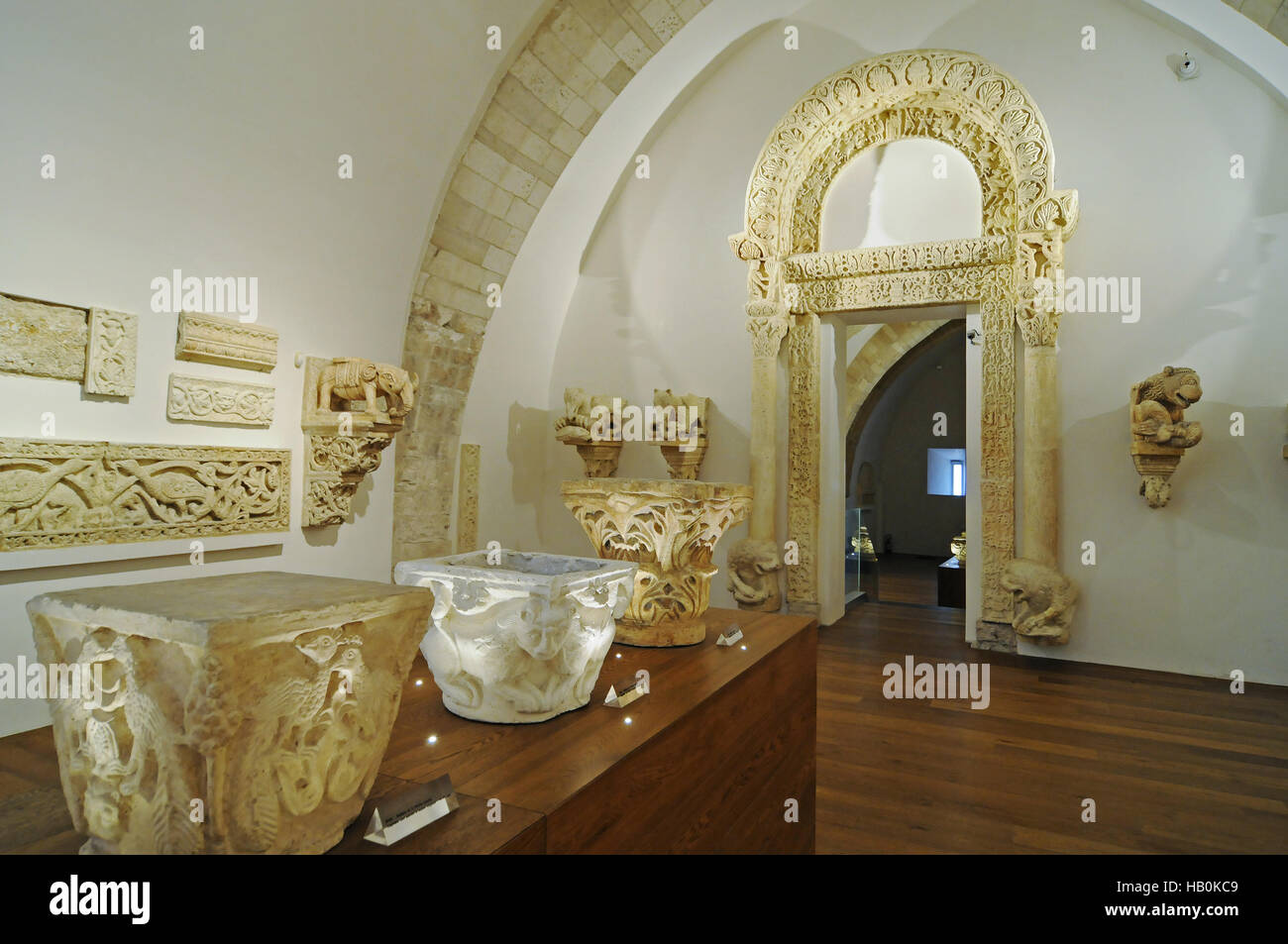 Castello Normanno Svevo, castle, Bari, Italy Stock Photo - Alamy
