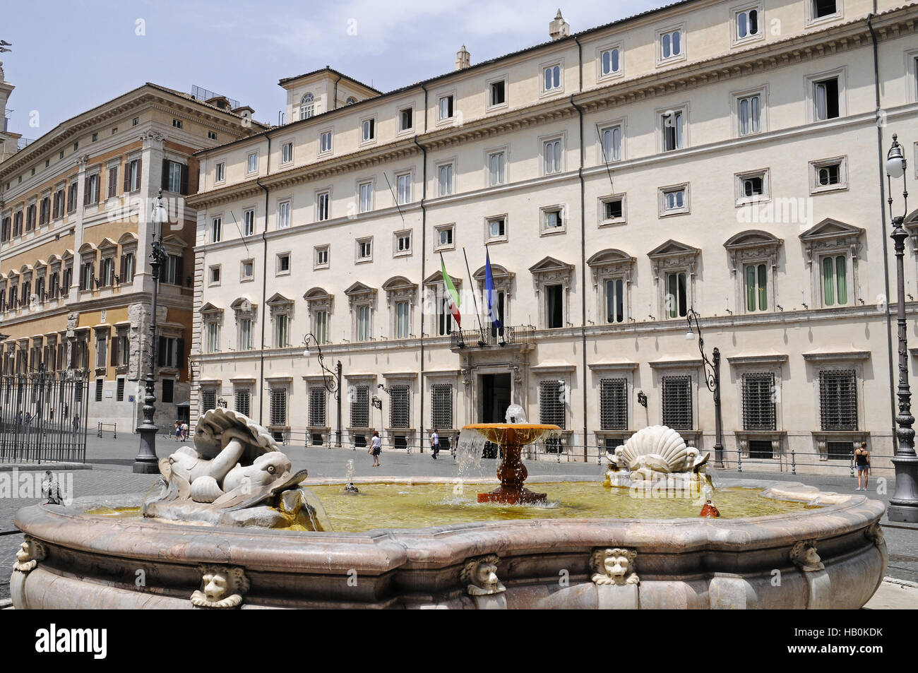 Piazza Colonna, square, Rome, Italy Stock Photo - Alamy