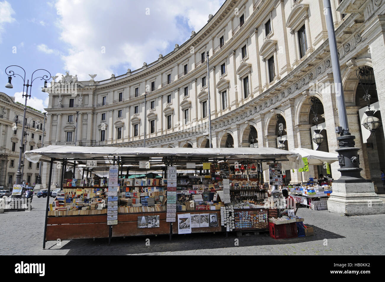 Repubblica square hi-res stock photography and images - Alamy