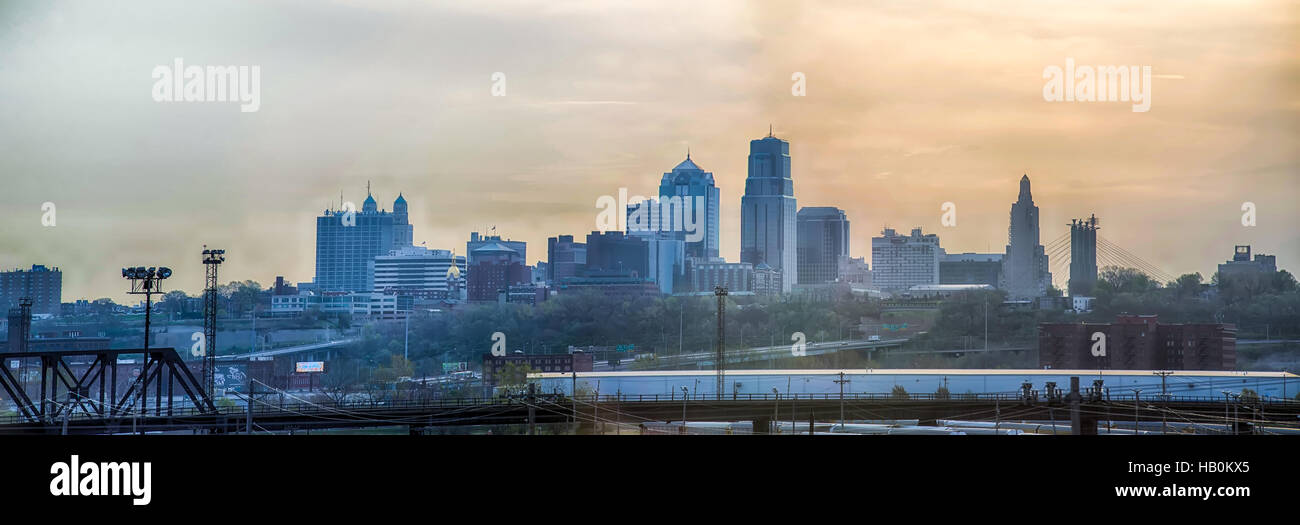 Kansas City skyline at sunrise Stock Photo - Alamy