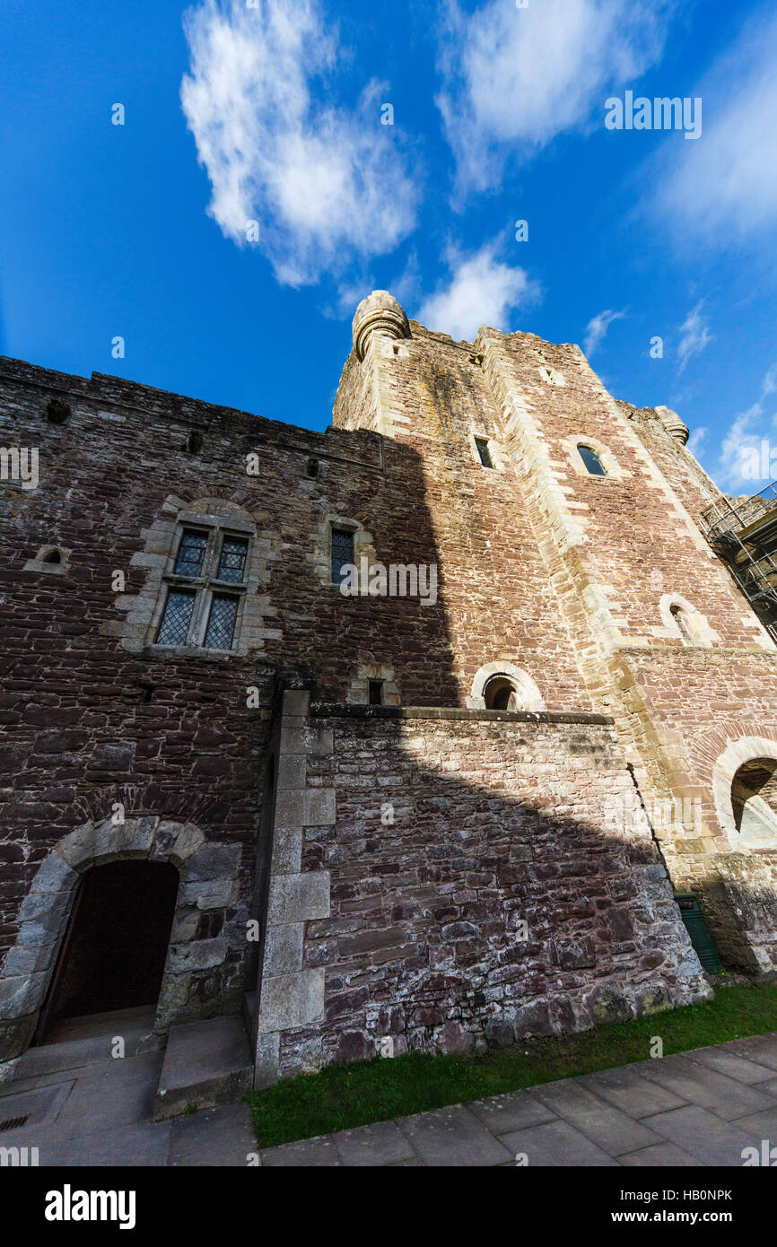 Inside edinburgh castle hi-res stock photography and images - Alamy