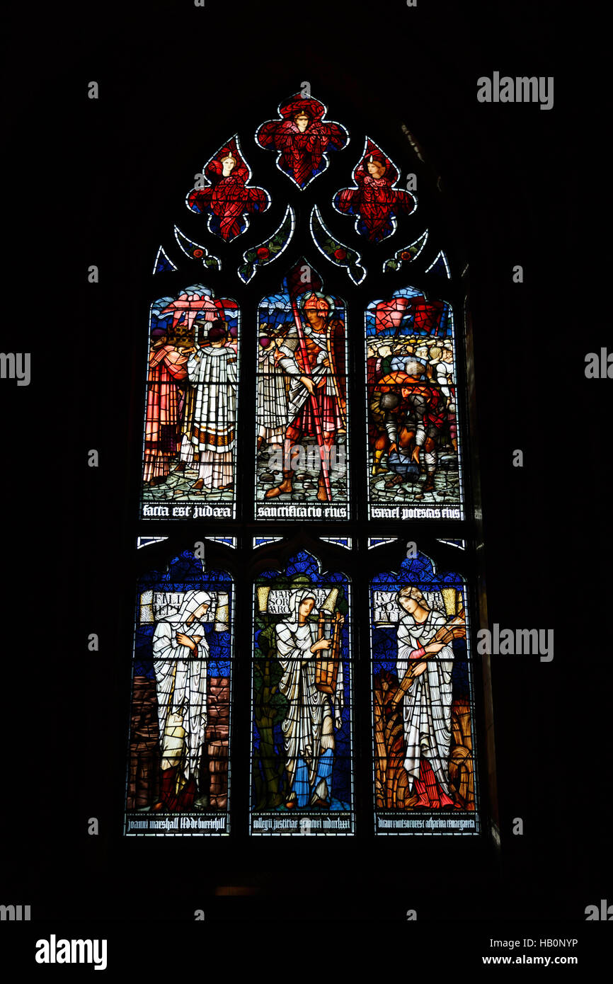 Stained glass windows scotland hi-res stock photography and images - Alamy