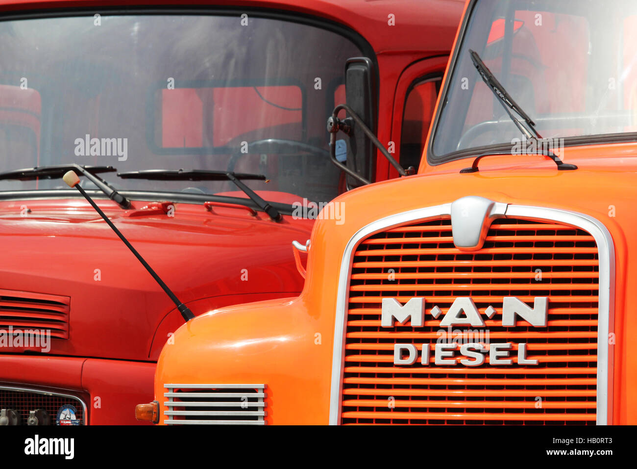 Altes feuerwehrauto hi-res stock photography and images - Alamy