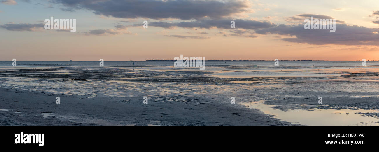 Sunset bunche beach hi-res stock photography and images - Alamy