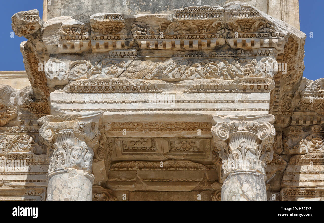 Ephesus ephesos turkey statue hi-res stock photography and images - Alamy