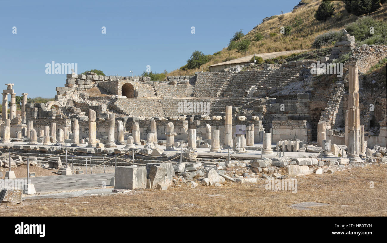 Ephesus ephesos turkey statue hi-res stock photography and images - Alamy