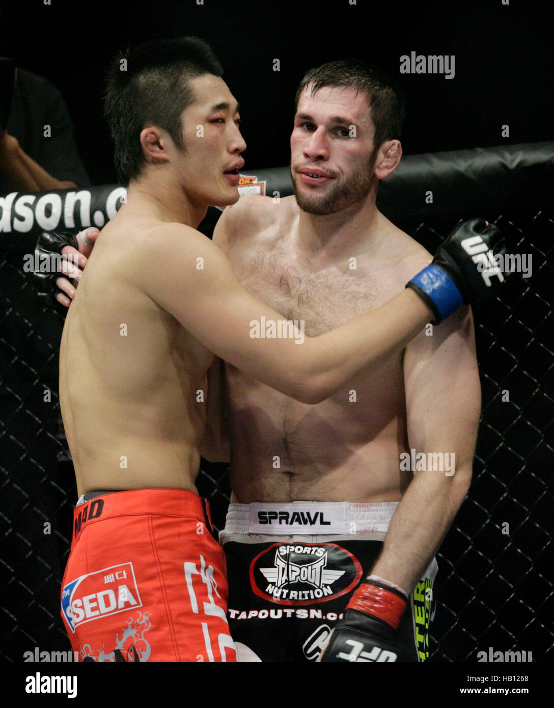 Ufc fighter kim dong hyun left hi-res stock photography and images - Alamy