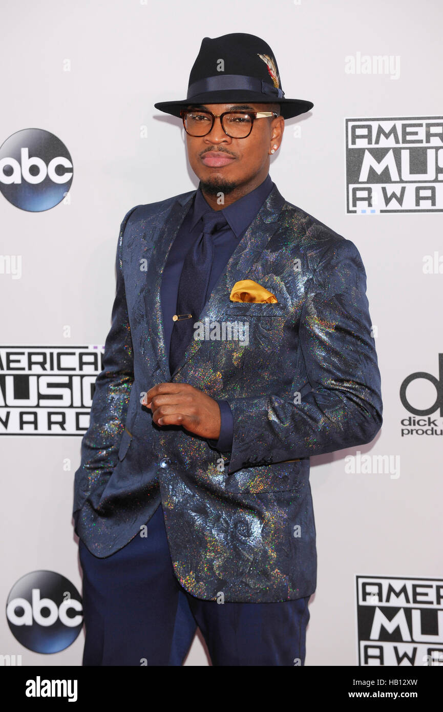Ne-Yo arrives for the American Music Awards at Nokia Theatre L.A. Live ...