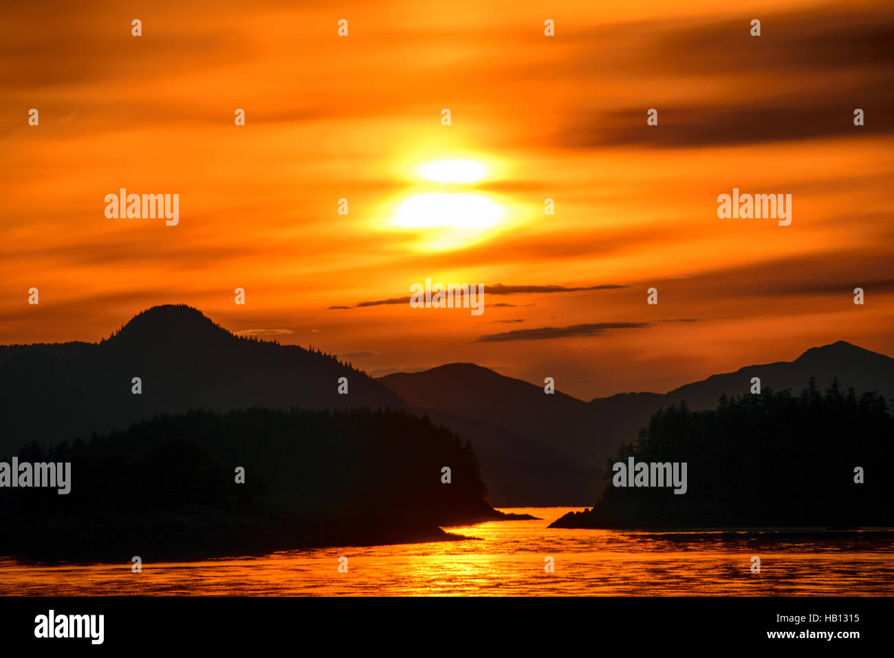 Magnificent sky created by the setting sun Stock Photo - Alamy