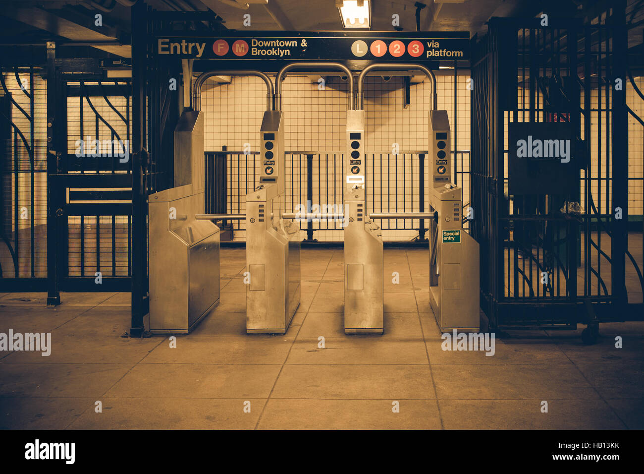 Nyc subway turnstile hi-res stock photography and images - Alamy