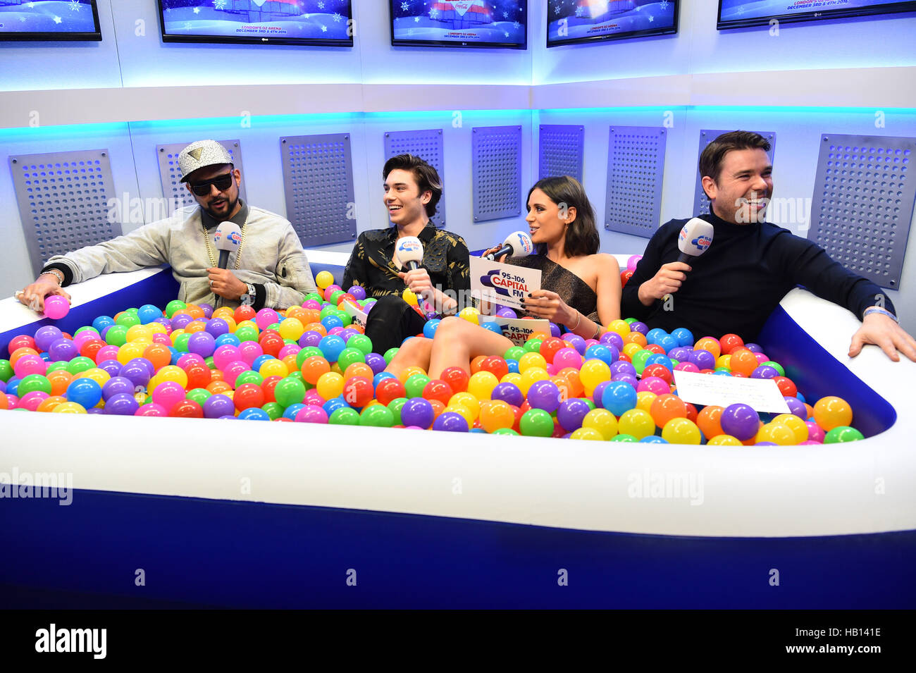 Sean Paul being interviewed by George Shelley, Lilah Parsons and Dave ...