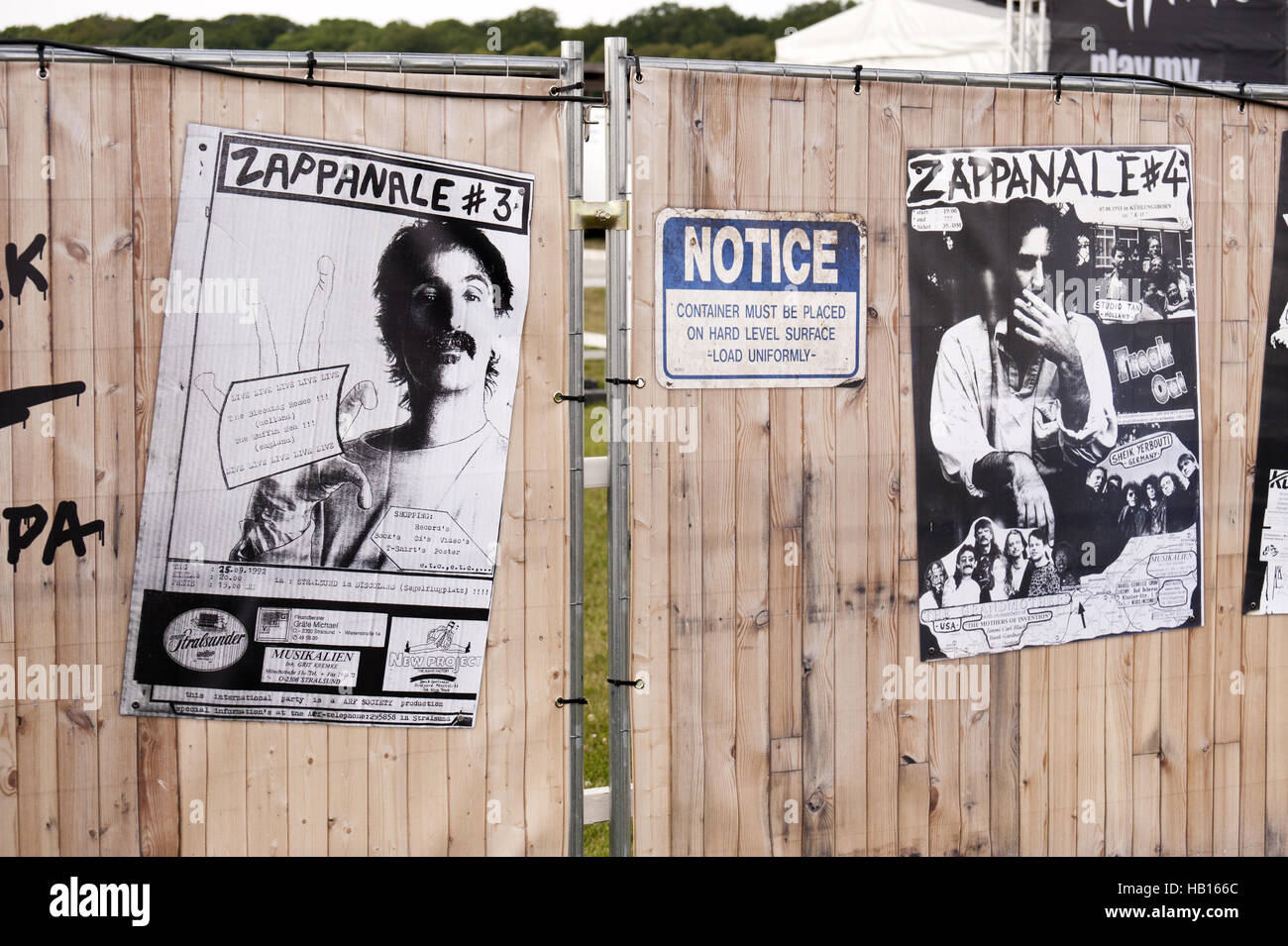 Frank zappa poster hi-res stock photography and images - Alamy