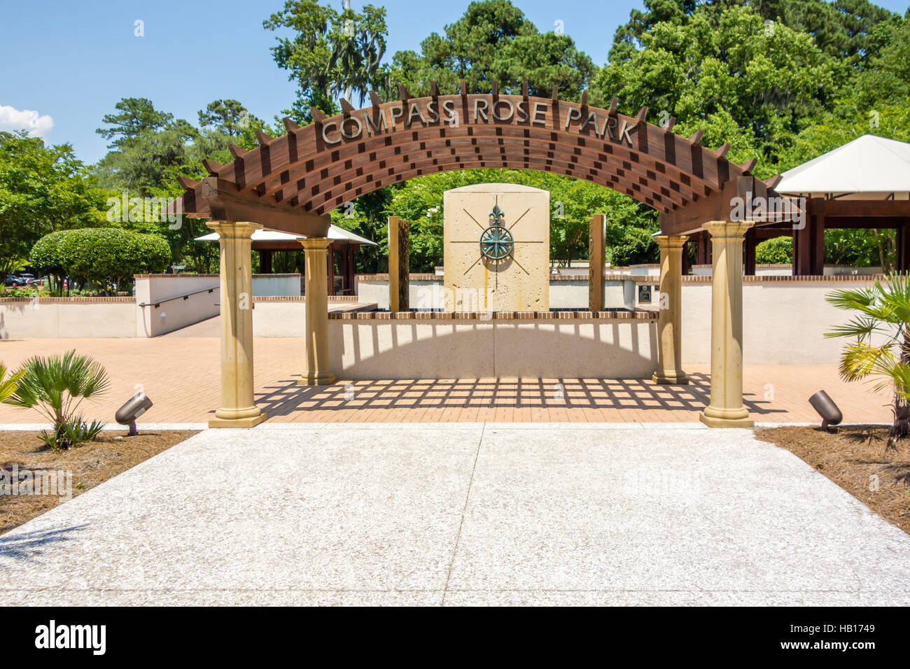 Compass rose park hi-res stock photography and images - Alamy