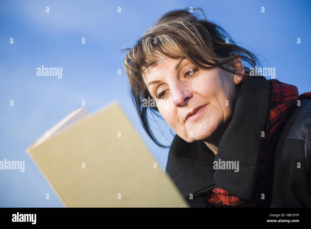 Looting hi-res stock photography and images - Alamy