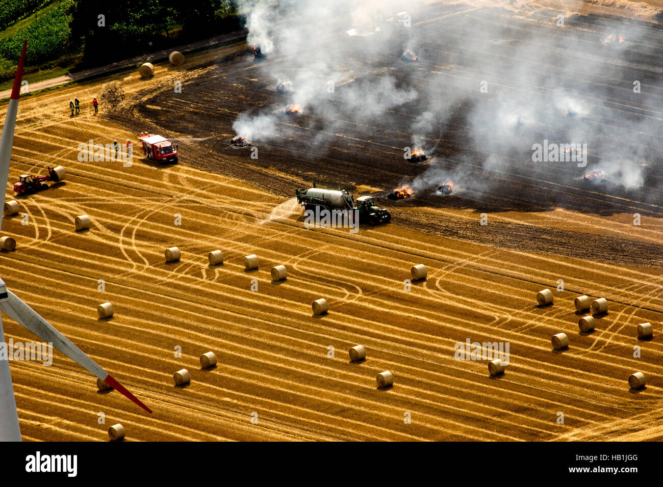 Fire at the corn field Stock Photo - Alamy