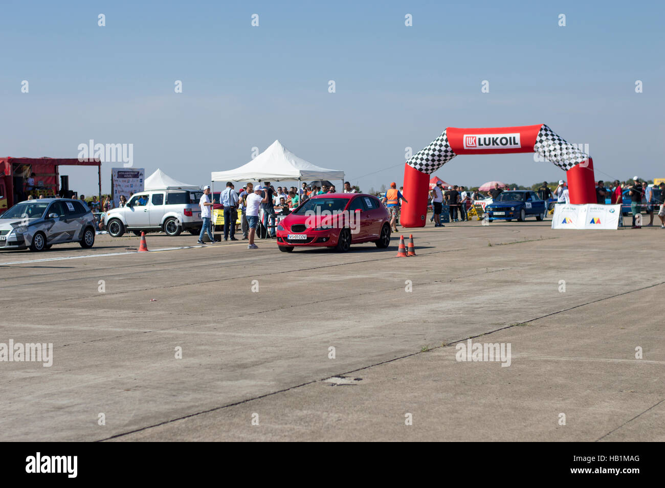 Racing car arch on resinges hi-res stock photography and images - Alamy