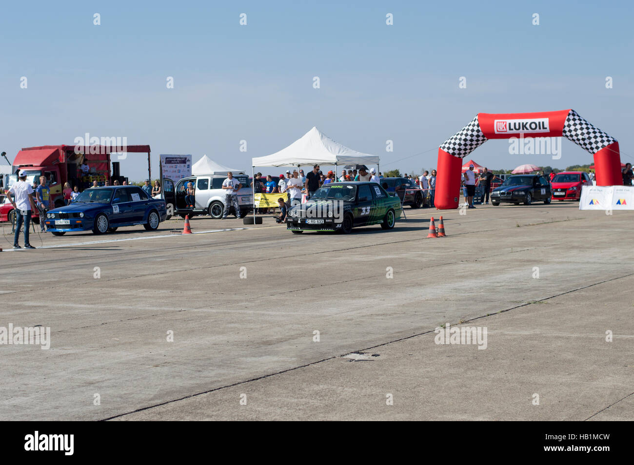 Racing car arch on resinges hi-res stock photography and images - Alamy