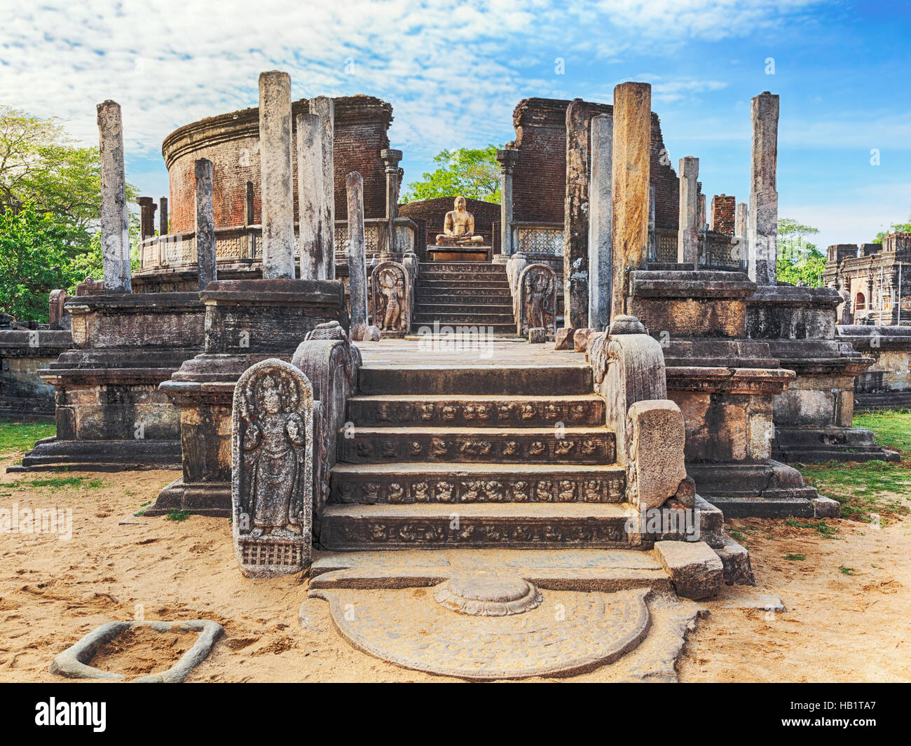 The Polonnaruwa Vatadage Stock Photo - Alamy