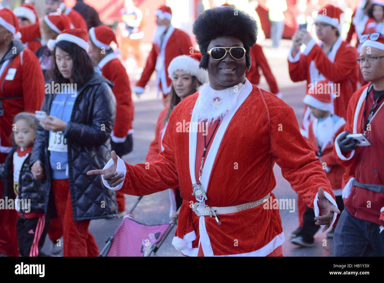 Las Vegas, Nevada, USA. 3rd Dec, 2016. Local performer Larry Edwards ...