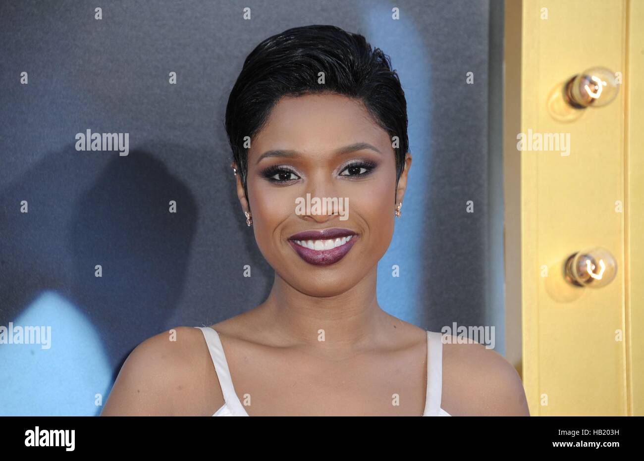 Los Angeles, CA, USA. 3rd Dec, 2016. Jennifer Hudson at arrivals for ...