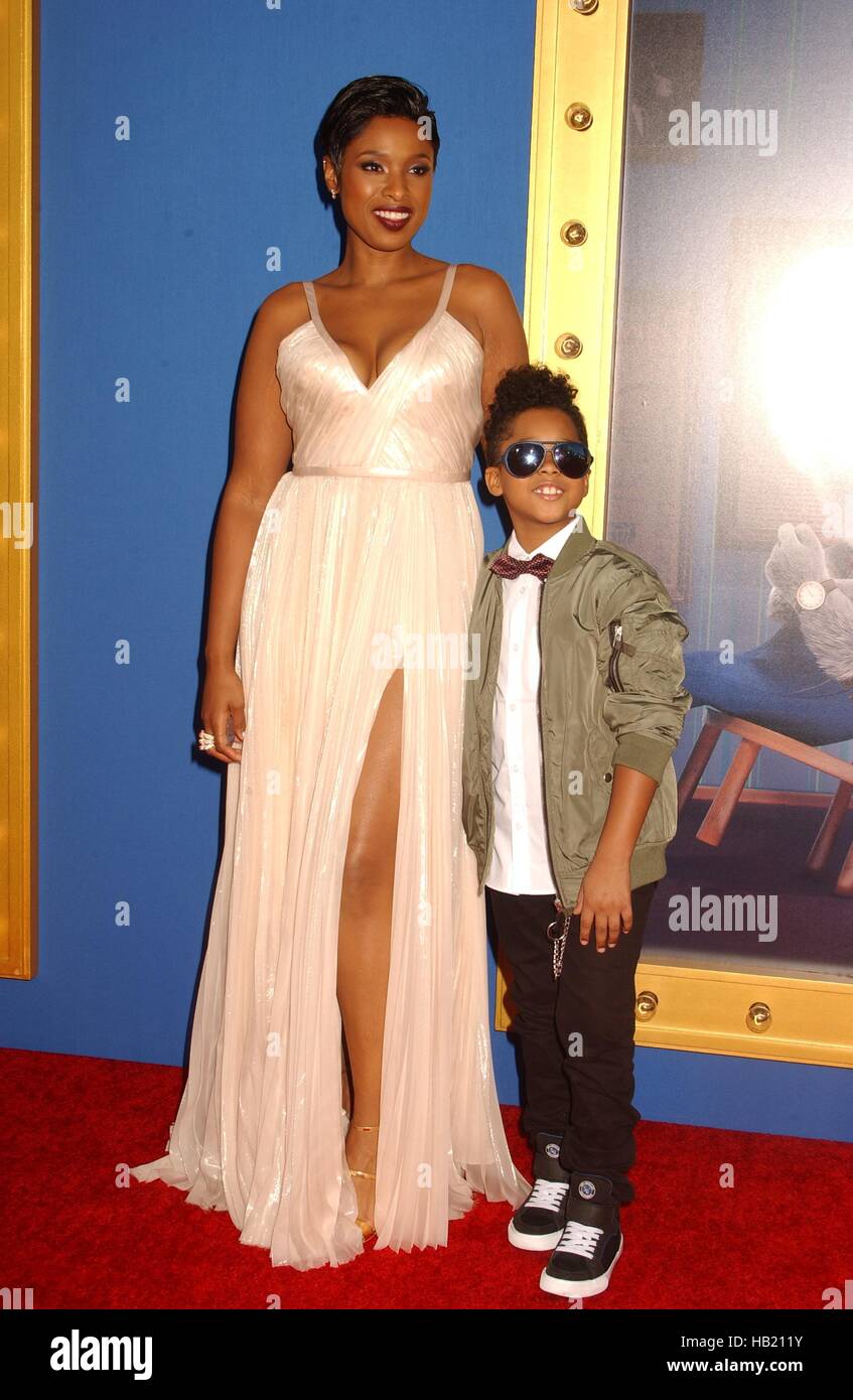 Hollywood, California, USA. 3rd Dec, 2016. Jennifer Hudson & Son ...