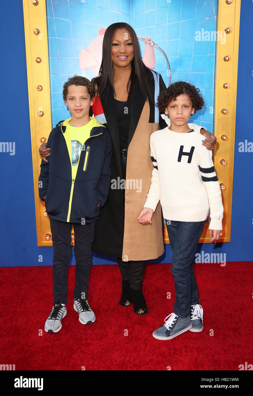 Los Angeles, CA, USA. 03rd Dec, 2016. Garcelle Beauvais, Jaid Thomas ...