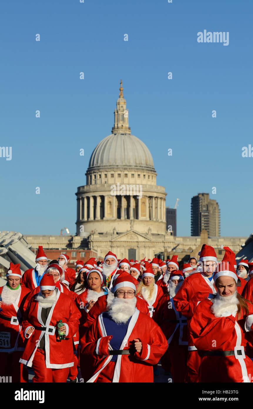 Santa in the City London charity run took in a number of the City's ...