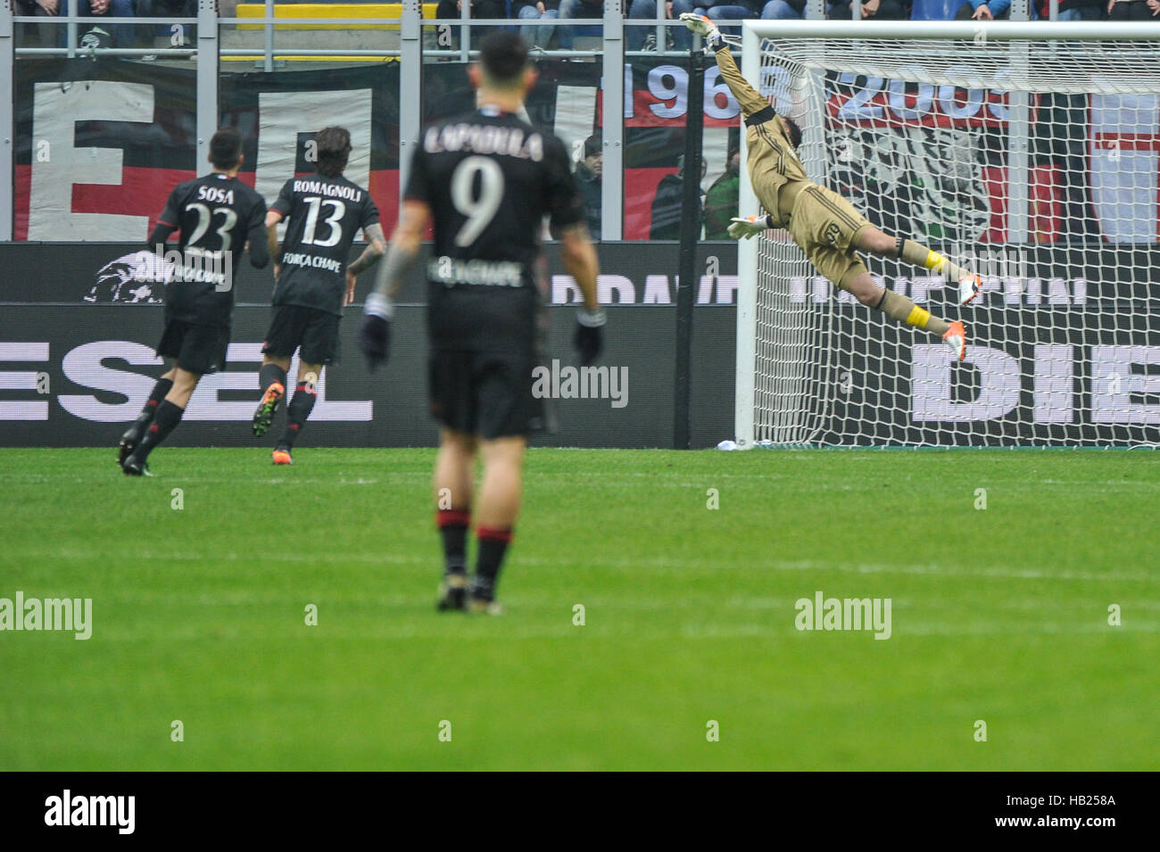 San Siro, Milan, Italy. 04th Dec, 2016. Serie A Football. Goalkeeper ...