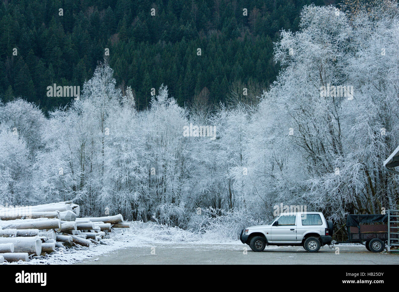 Beaufort, France. 4th December, 2016. A temperature inversion forms ...