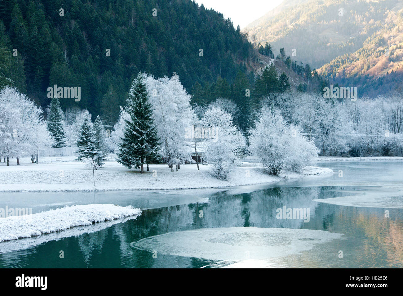 Beaufort, France. 4th December, 2016. A temperature inversion forms ...