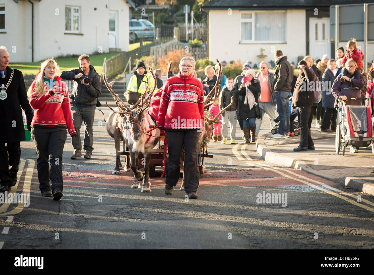 Keswick, Cumbria, UK 4th December 2016. People take part in the Keswick ...