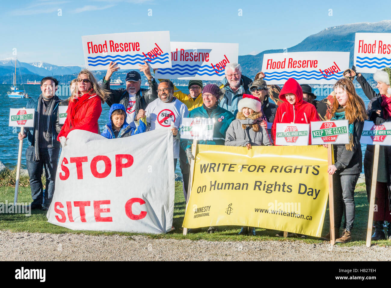 Amnesty signs hi-res stock photography and images - Alamy