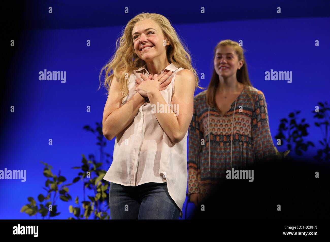 Rachel bay jones dear evan hi-res stock photography and images - Alamy