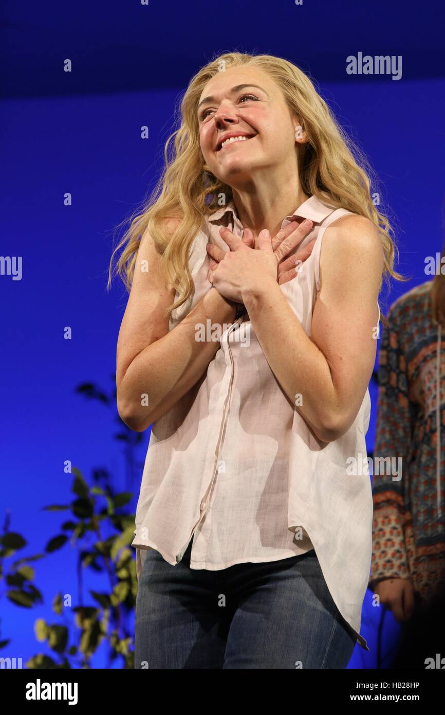 Rachel bay jones dear evan hi-res stock photography and images - Alamy