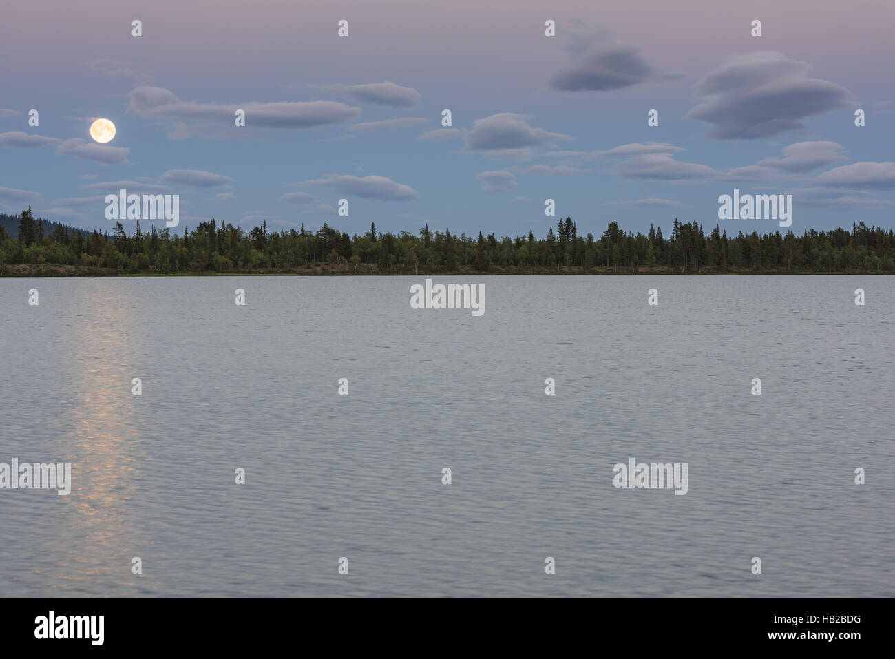 Atmospheric moonrise hi-res stock photography and images - Alamy