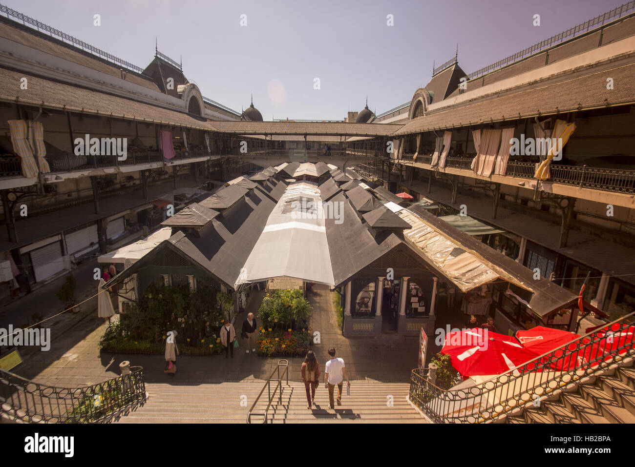 Old market hall porto hi-res stock photography and images - Alamy