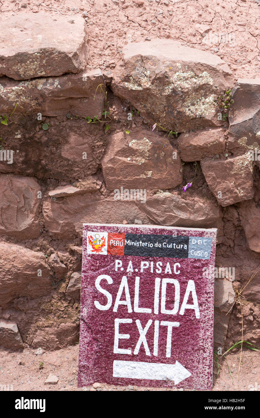 Inca wall made of stones in the Sacred Valley, Peru Stock Photo - Alamy