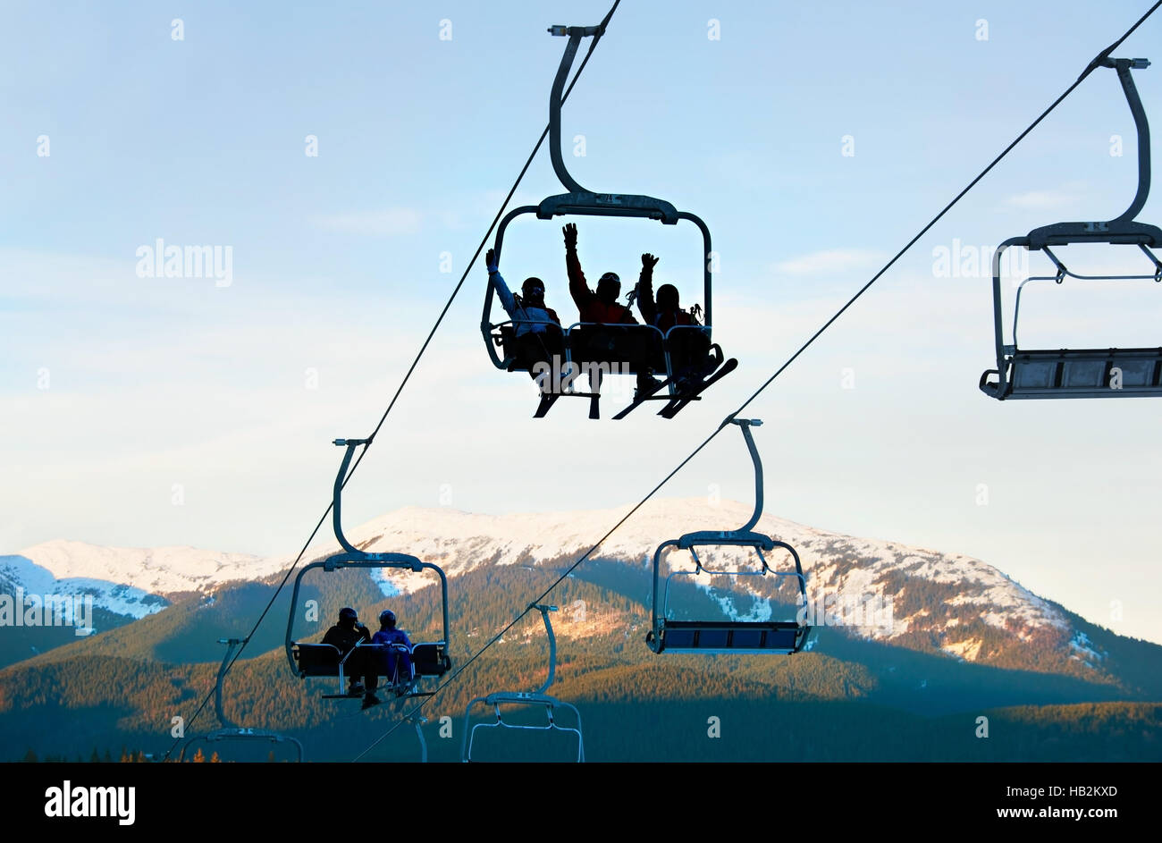 Skiers on lift hi-res stock photography and images - Alamy