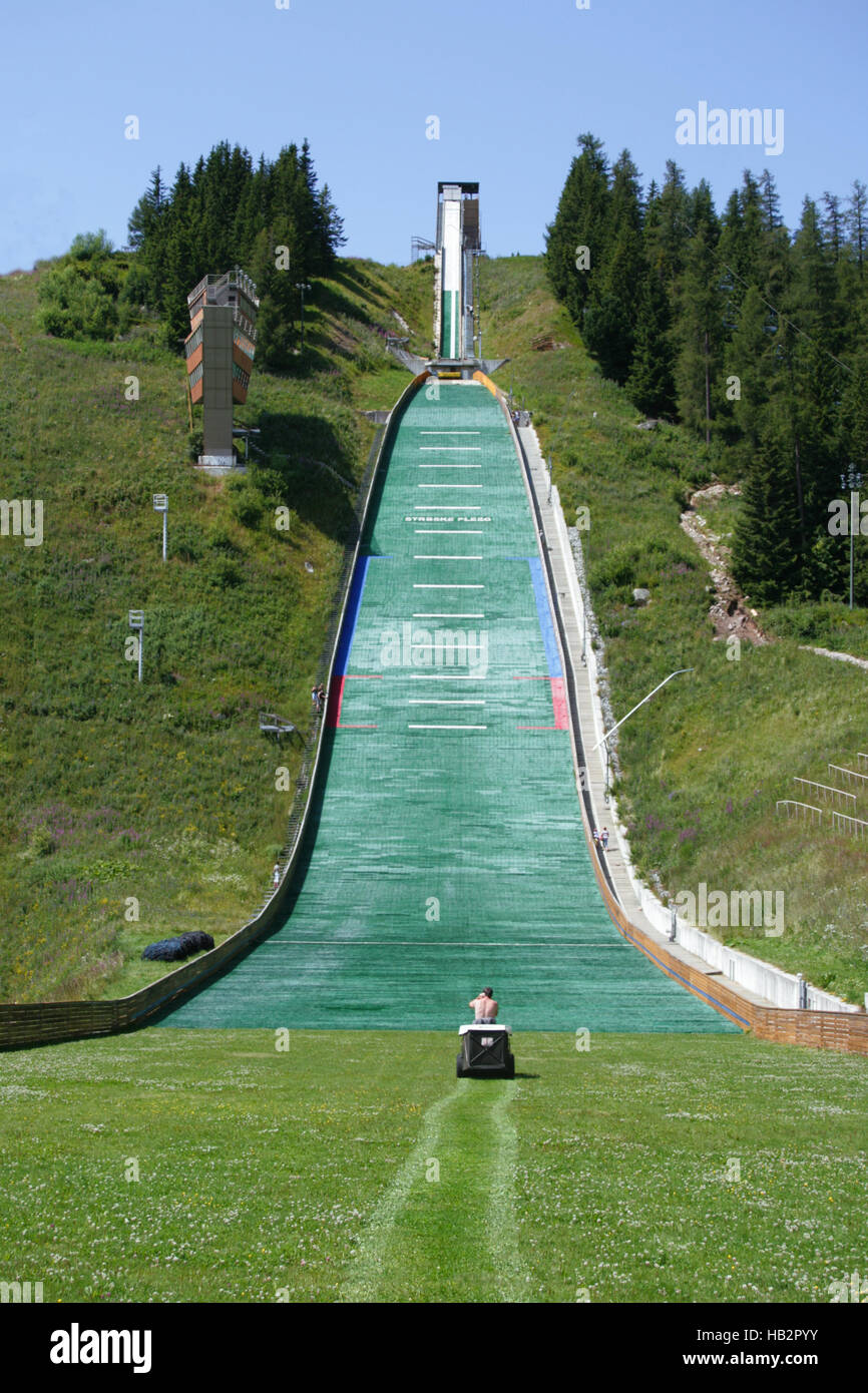 Daisycutter hi-res stock photography and images - Alamy