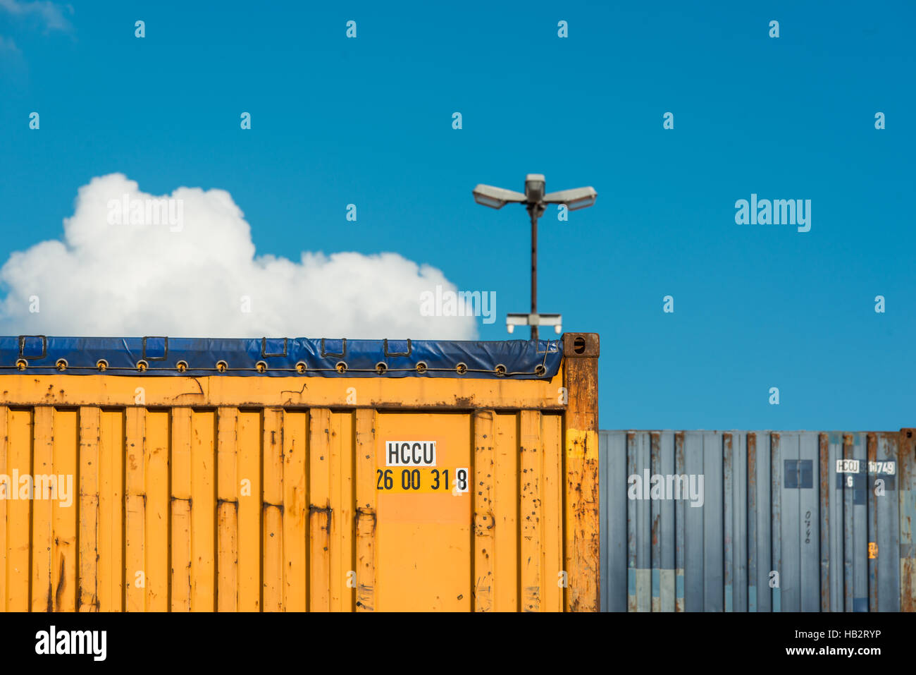 Container lagerplatz hi-res stock photography and images - Alamy