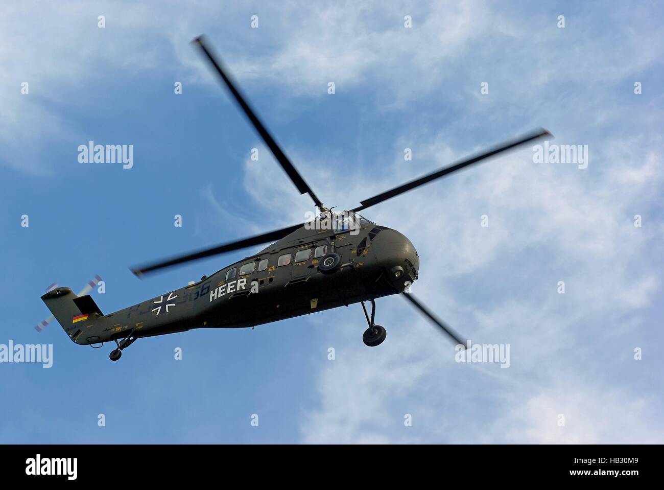 Sikorsky h 34 hi-res stock photography and images - Alamy