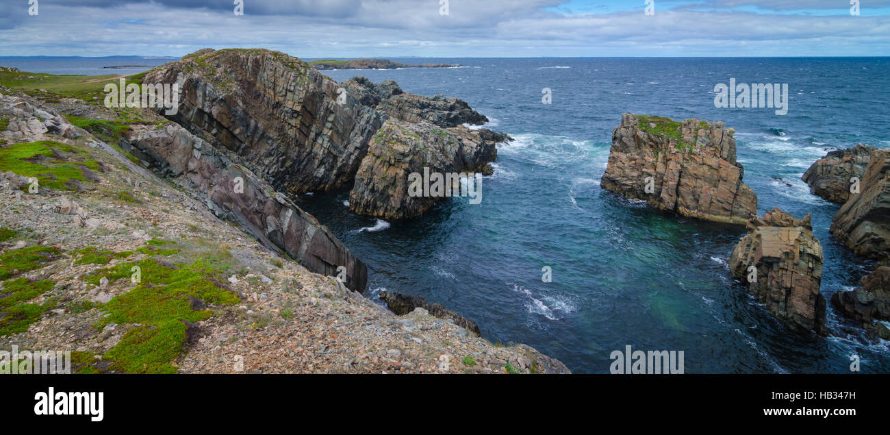 Cliffs along the coast of newfoundland hi-res stock photography and ...