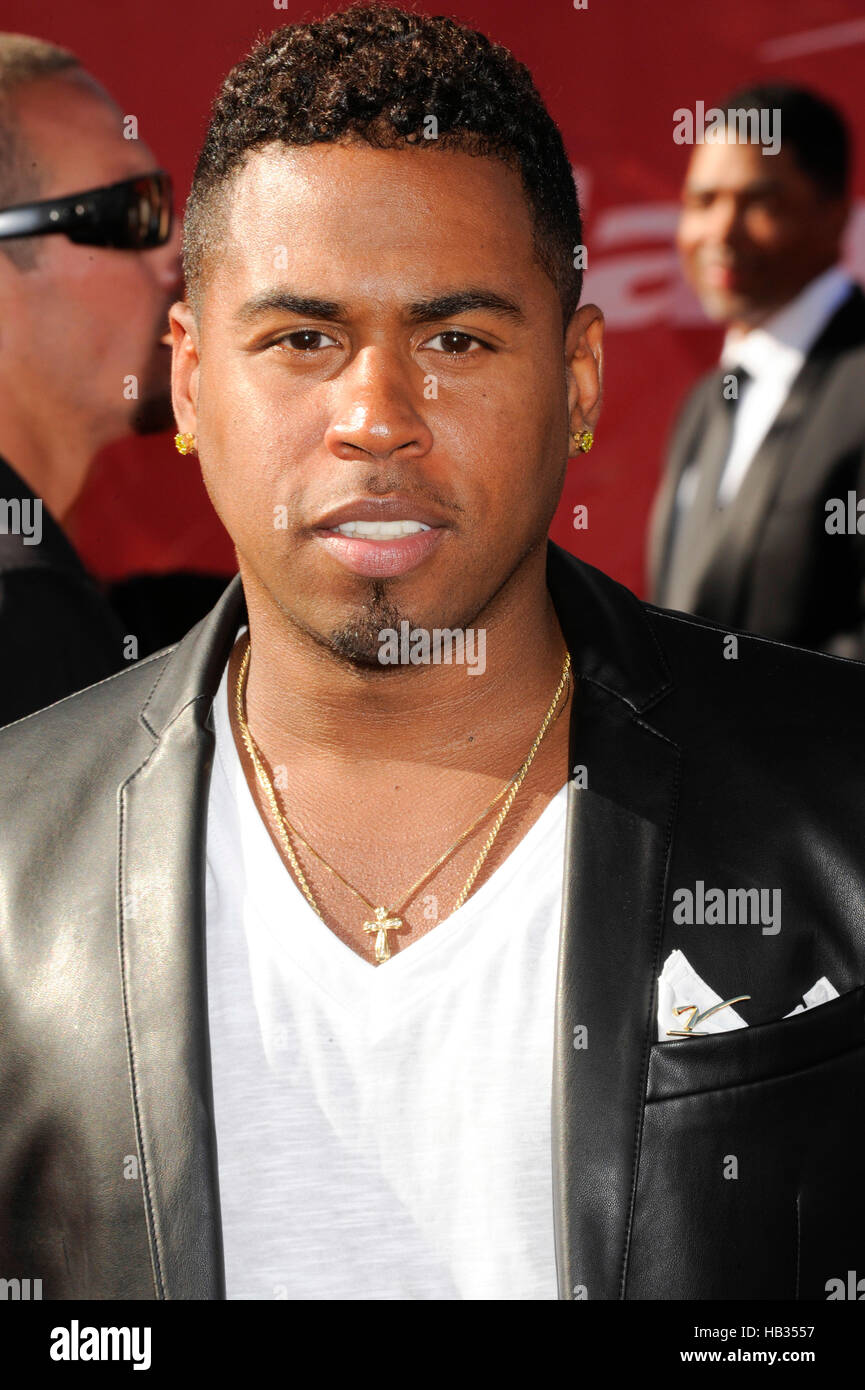 Singer Bobby Valentino arrives at the 2014 ESPY Awards at Nokia Theatre ...