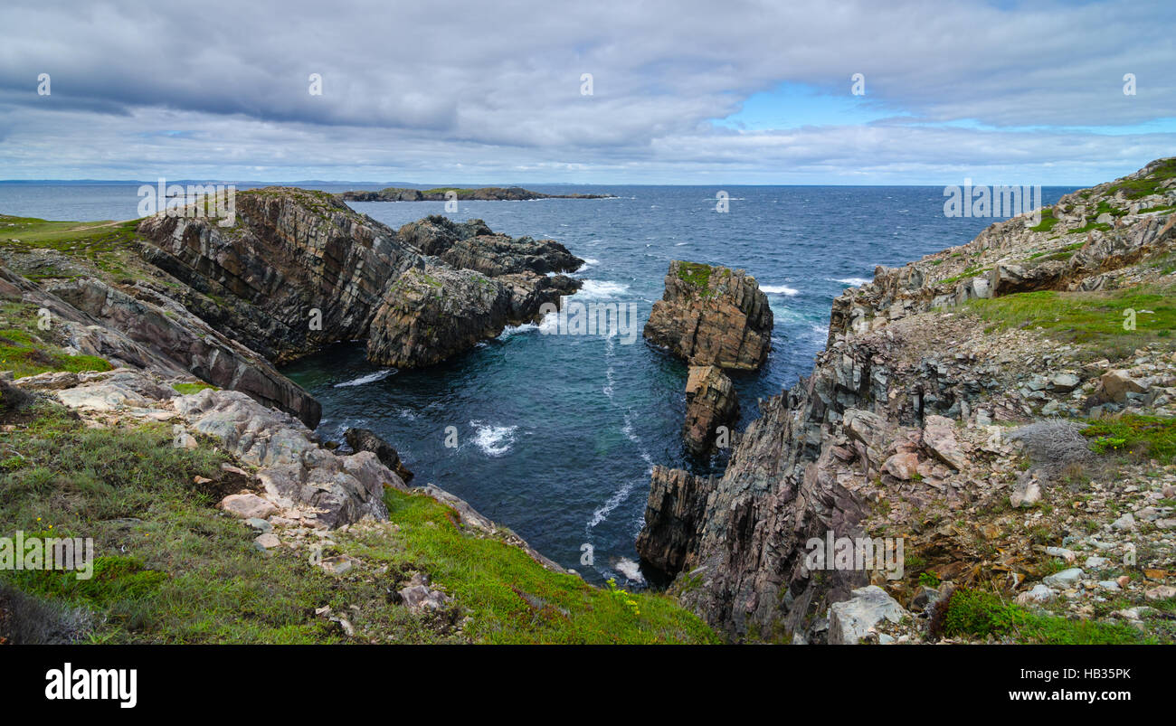 Newfoundland rocks hi-res stock photography and images - Alamy